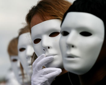 El problema de tener dos caras | elcato.org